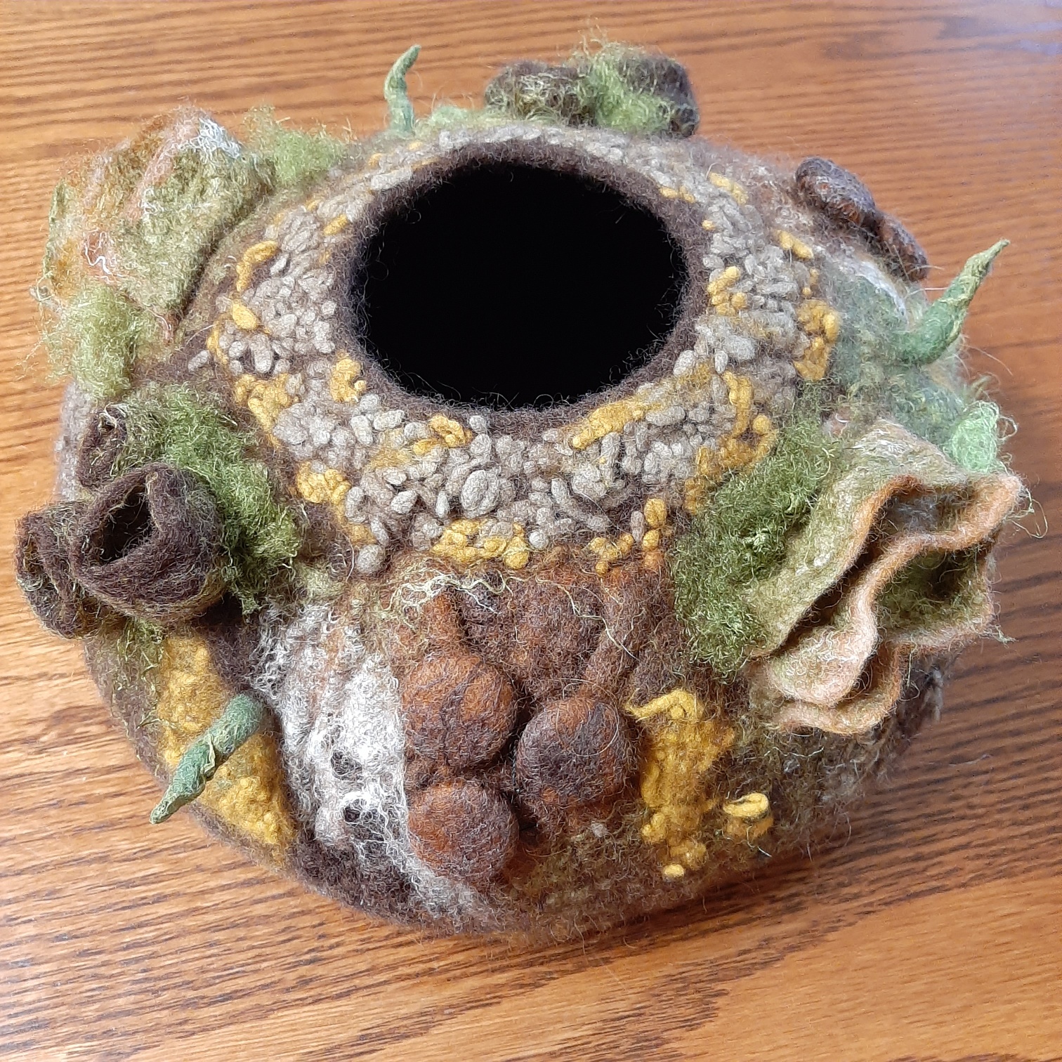 Woodsy Vessel – Felting Tutorials