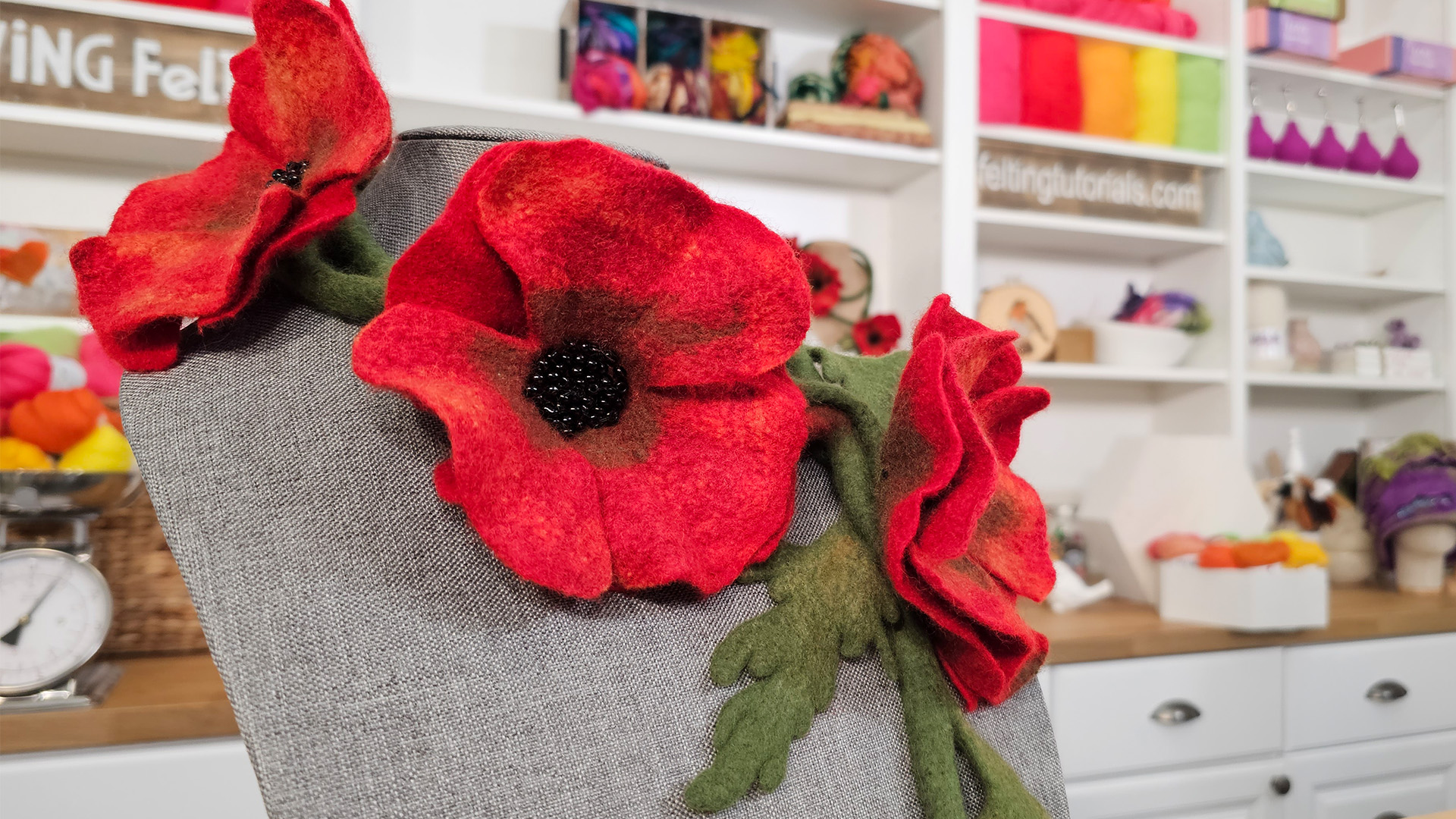 Wet Felt Poppy Lariat – Felting Tutorials