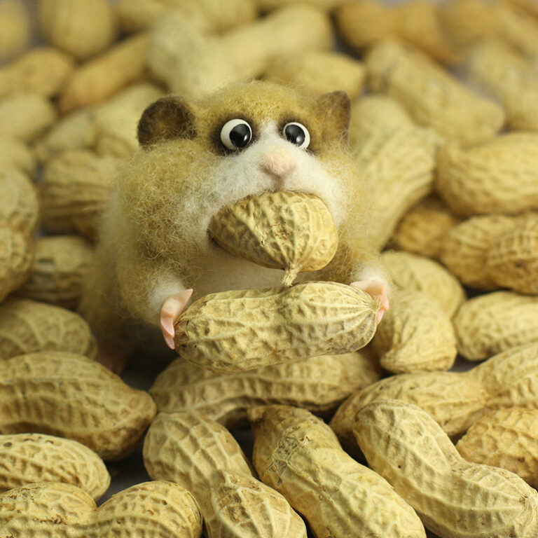 Needle Felting a Hamster – Felting Tutorials