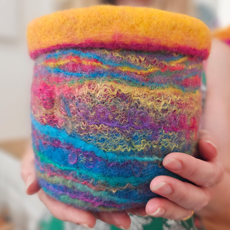 Wet Felting a Bowl on a Ball – Felting Tutorials