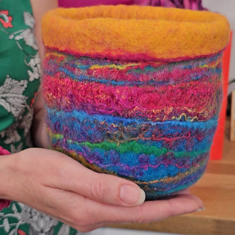 Wet Felting a Bowl on a Ball – Felting Tutorials